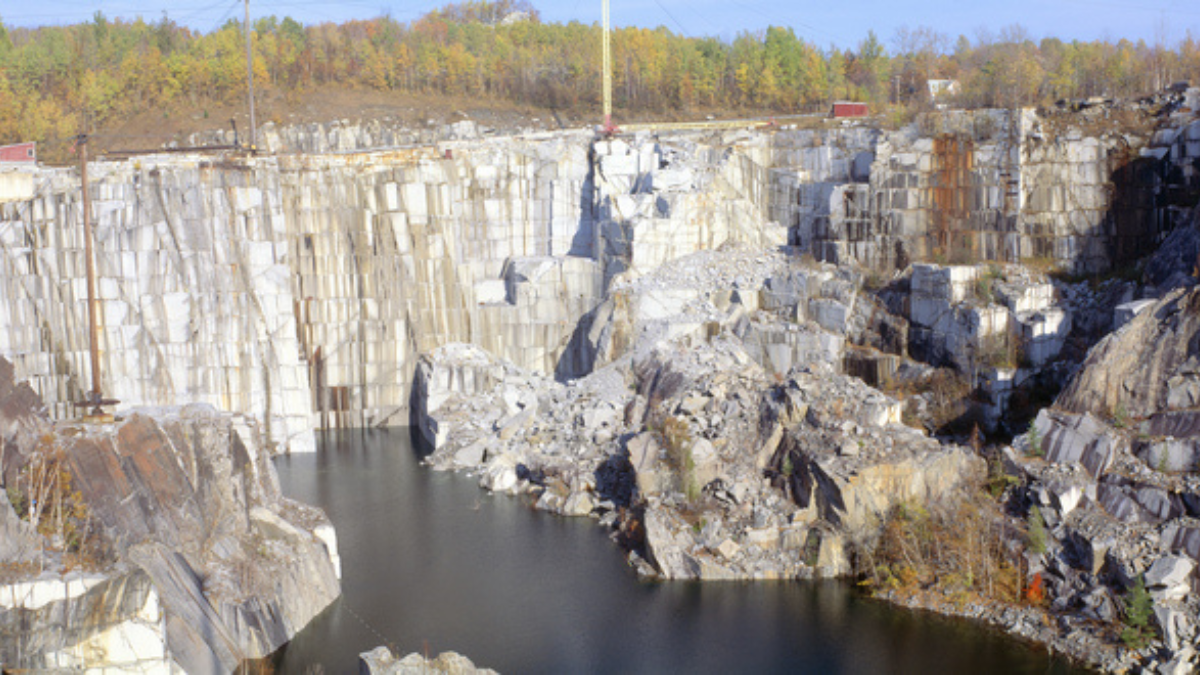 79-year-old Vermont man is a 20th-generation Italian stone carver, and ...