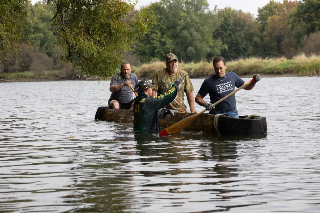 Abenaki carve canoe with fire for first time in Missisquoi delta in 300 ...
