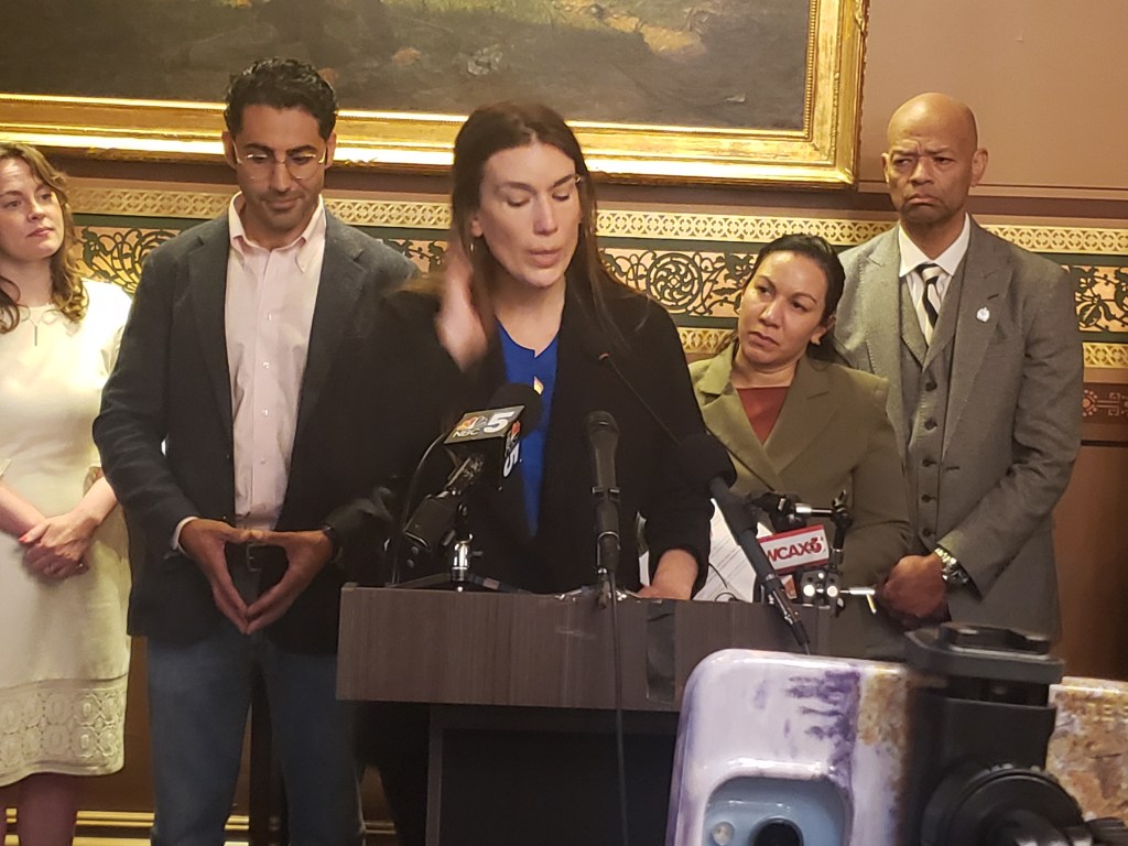 Mahdawi headline speaker at creation of Immigrant Legal Defense Fund - Vermont Daily Chronicle